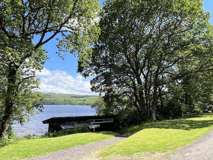 Kilchurn Lochside Cabin | Sleeps 4 | Dogs | Hottub - Inveraray