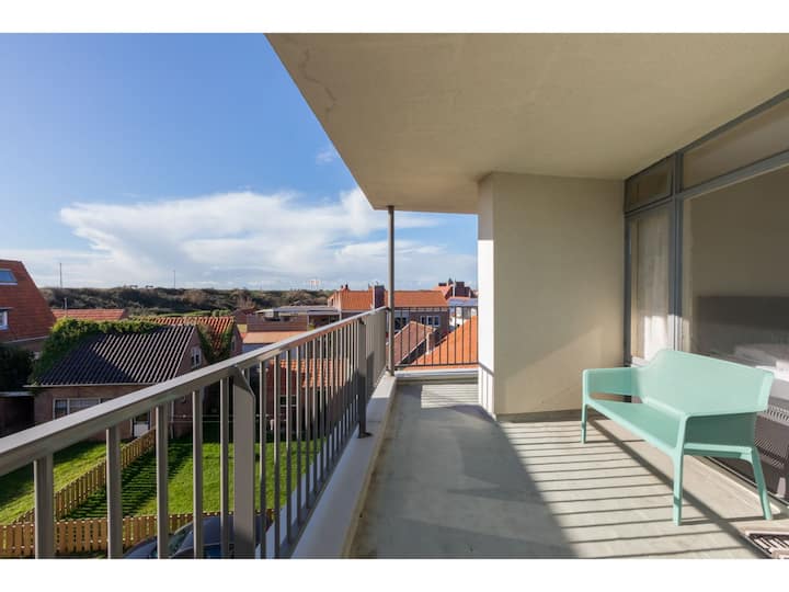 Romantic Coastal Retreat With Scenic Balcony - Domburg