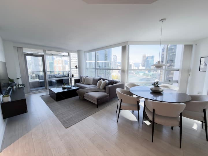 Luxe 2br/2ba | City+mountain Views | Free Parking - Vancouver