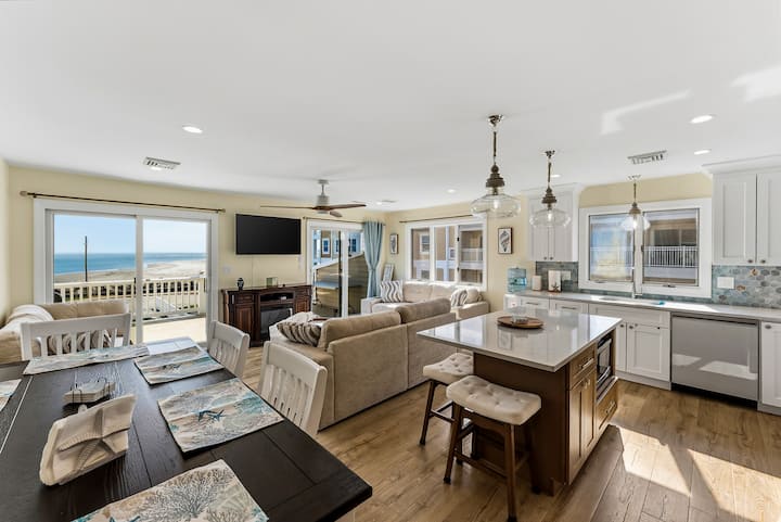 Oceanview 3br Condo With Balcony & Seawall Access - North Wildwood, NJ