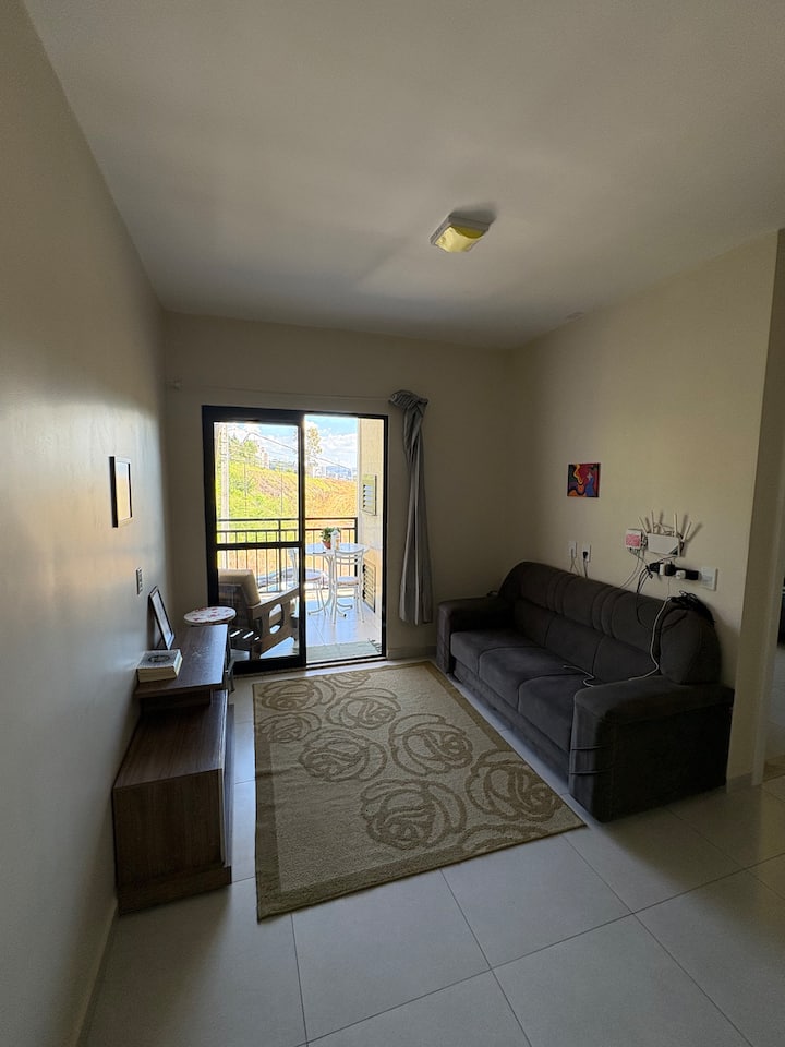 Apartamento C/suite Bairro Industrial, Contorno. - Renascença