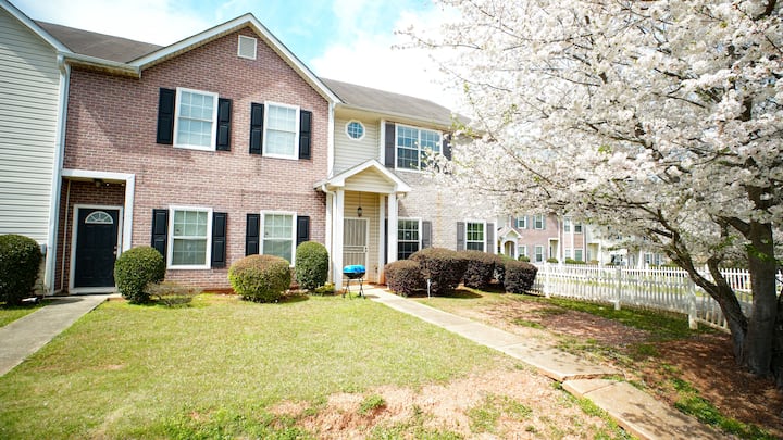 Solidstays - Riverdale, GA