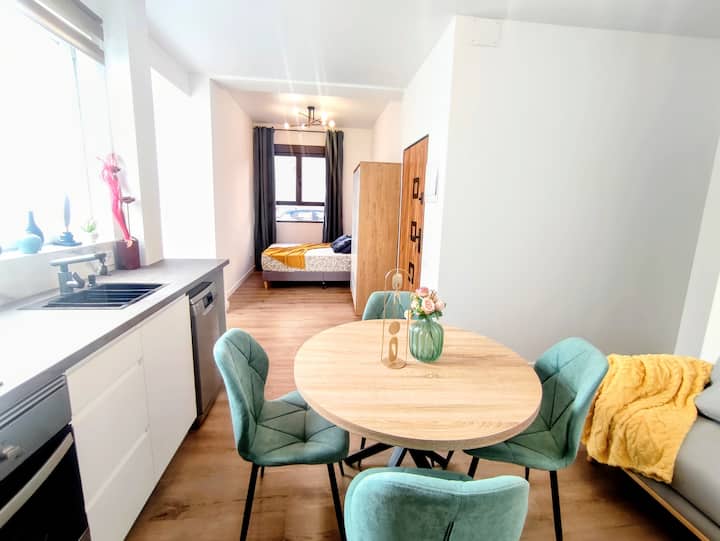 Modern & Bright Stylish Studio With Garage! - La Pobla de Farnals