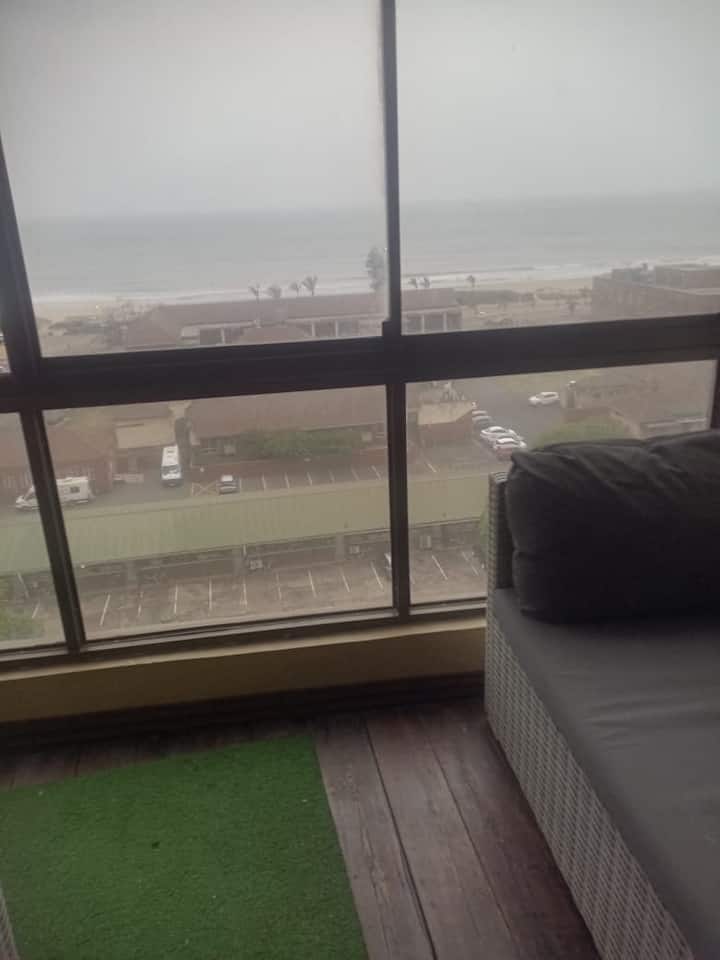 Relax In Style With Carol Skots Airbnb - Durban