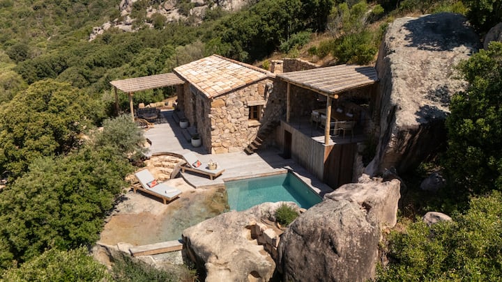 Bergerie De Charme En Corse, Piscine Chauffée. - Figari