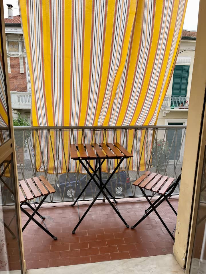 Monolocale Luminoso Con Balcone 5 Minuti Dal Mare - Viareggio