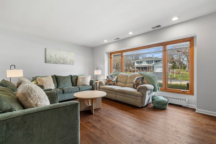 Peaceful Retreat Near Naval Station And 6 Flags - Libertyville, IL