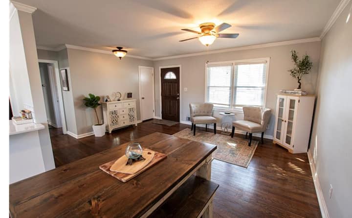 Perfect World Cup Stay * Close 2 Stadium/nightlife - Lee's Summit, MO