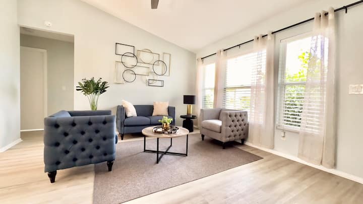 Family Home In Cape Coral - Cape Coral, FL
