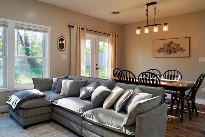 The Palmstead | Stylish 3 Br | Garage Ev Charger - Hagerstown, MD