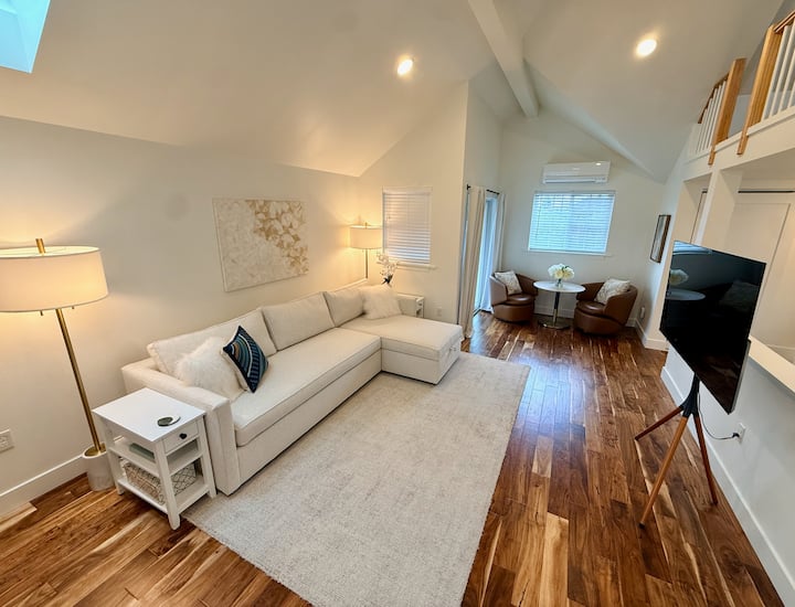 Private Queen Anne Guest House - Seattle, WA