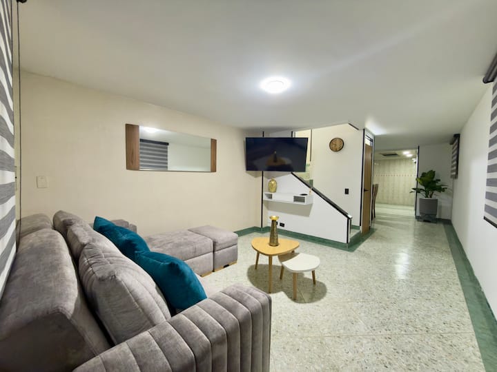 Casa Moderna Y Acogedora Cerca Al Aeropuerto Y Cas - 波哥大