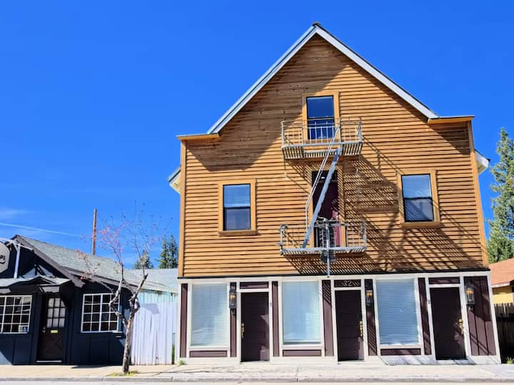 Penthouse #5 | Modern Mountain Luxe Old Town - Lake Davis, CA