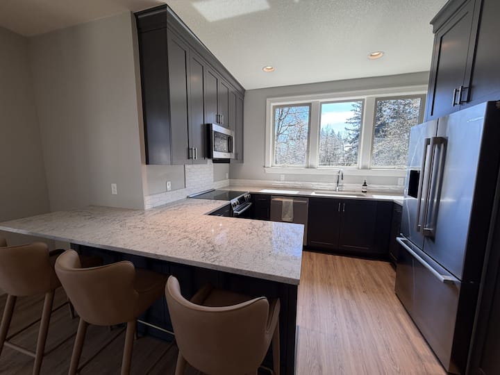 Highlands Suite - Gladstone, OR