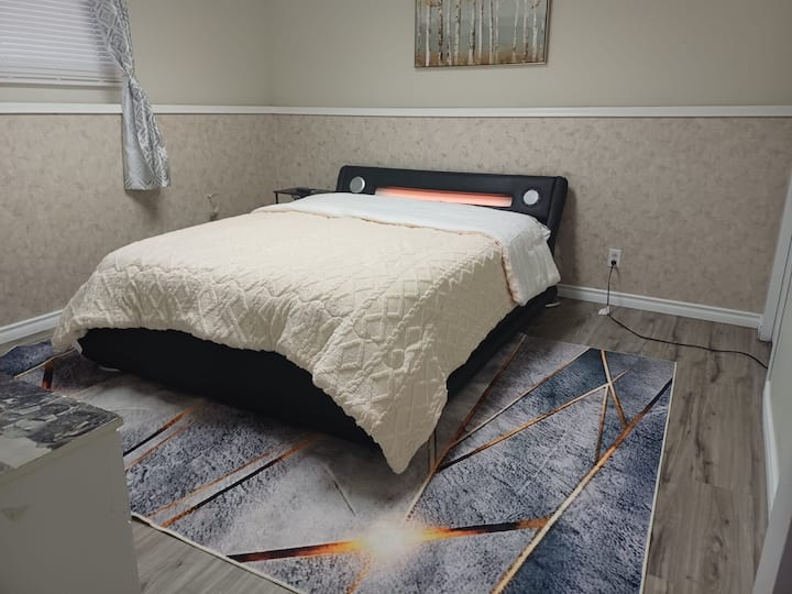 Enjoy This Music Bed In A Peaceful Home - Brandon