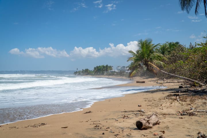 Guayabo’s Social Club And Beach Shack - Aguada