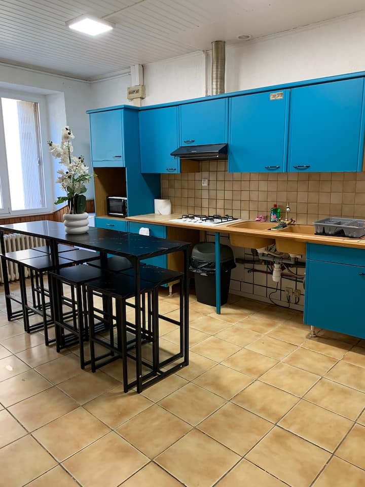 Maison De Village Avec Quatre Grandes Chambres - Lot