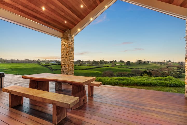 Lifestyle Four Bedrooms South Auckland Retreat - Pukekohe Hill