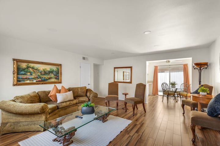 2bd/2bth Nobel Delight, Close To South Coast Plaza - Costa Mesa, CA
