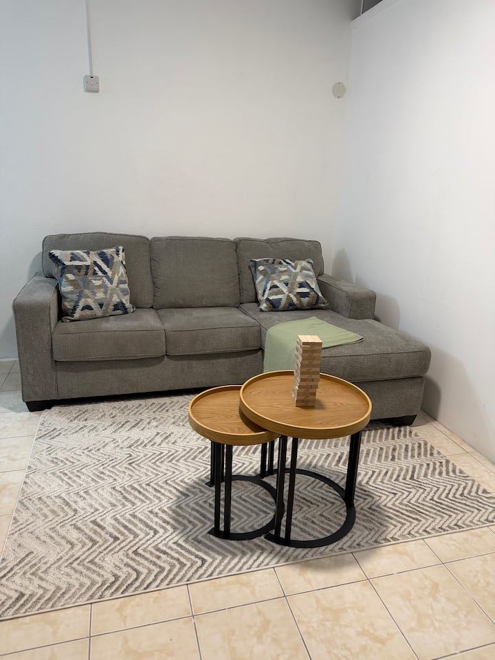 Heart Of Kingston - Ground Apartment Gem - Kingston