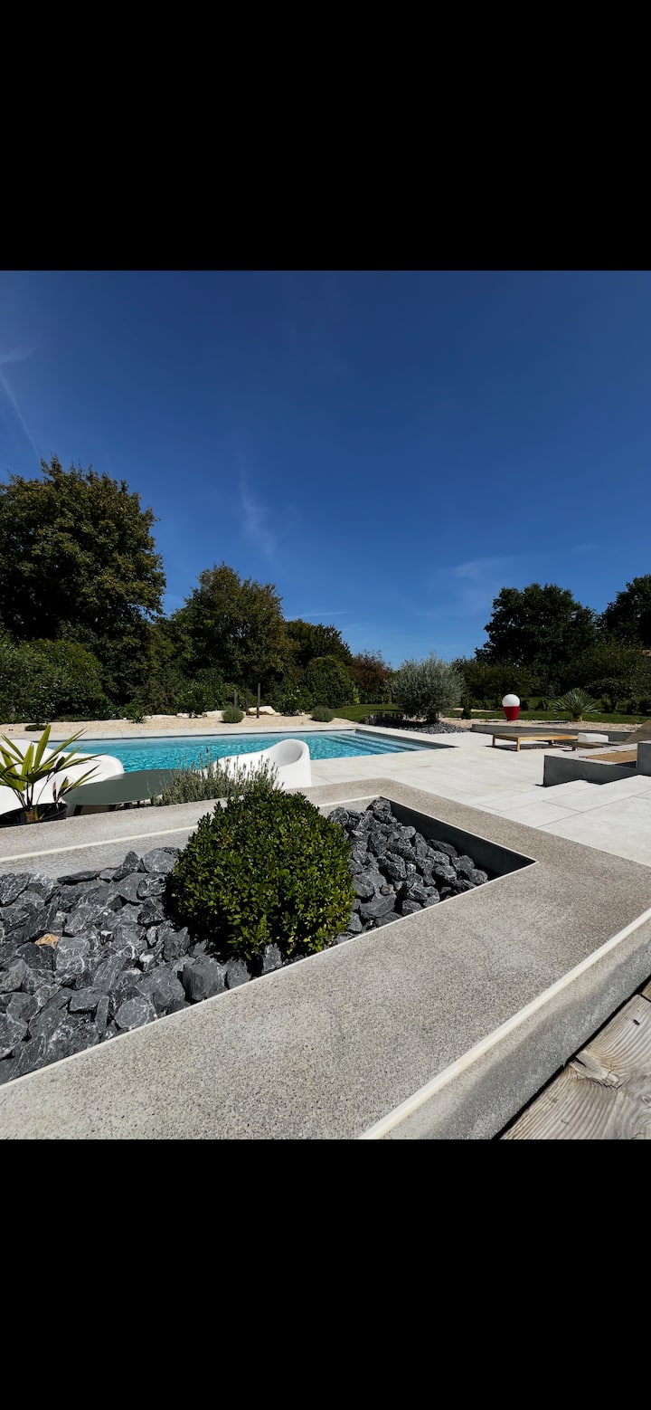 Charmante Maison Contemporaine Avec Piscine - Poitiers