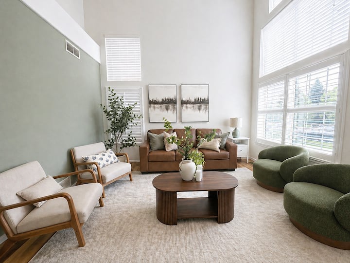 The Olive House
Spacious • Stylish • Serene • 5bdr - Aurora, CO