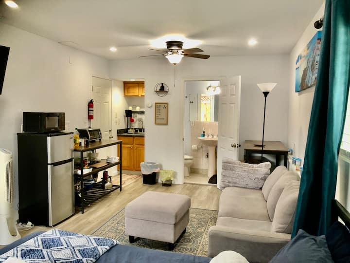 First Floor Studio | Clean & Comfortable - Castro Valley, CA