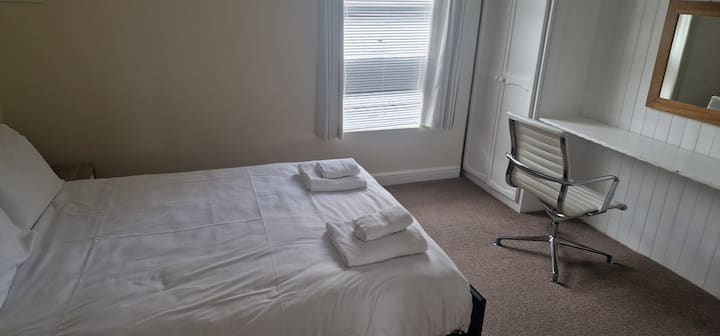 Oakbrook Retreat
Escape To Whitby - Robin Hood's Bay