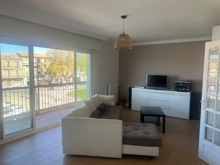 Grand Appartement Sur Le Port - Beaucaire