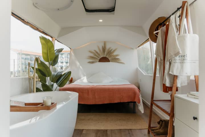 Maria Flor’s Luxury Bus - Ericeira