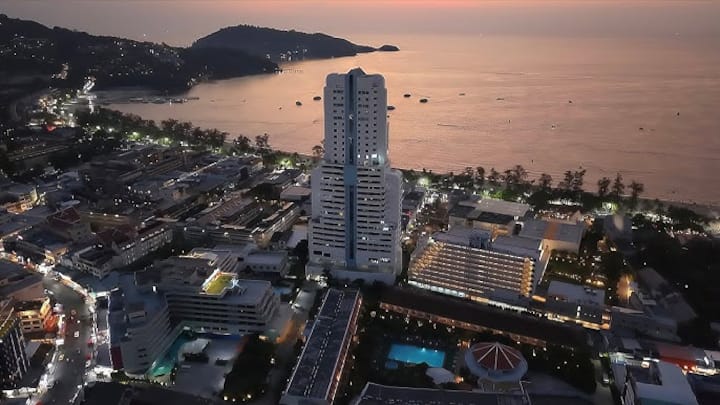 *Walk Patong Biggest Building Best Sea Views C274 - Patong Beach