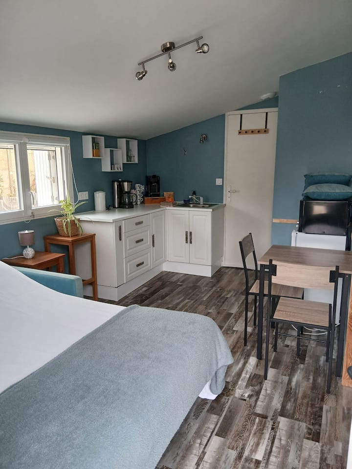 Studio Aménagé Pour 2 Personnes, Indépendant - Questembert