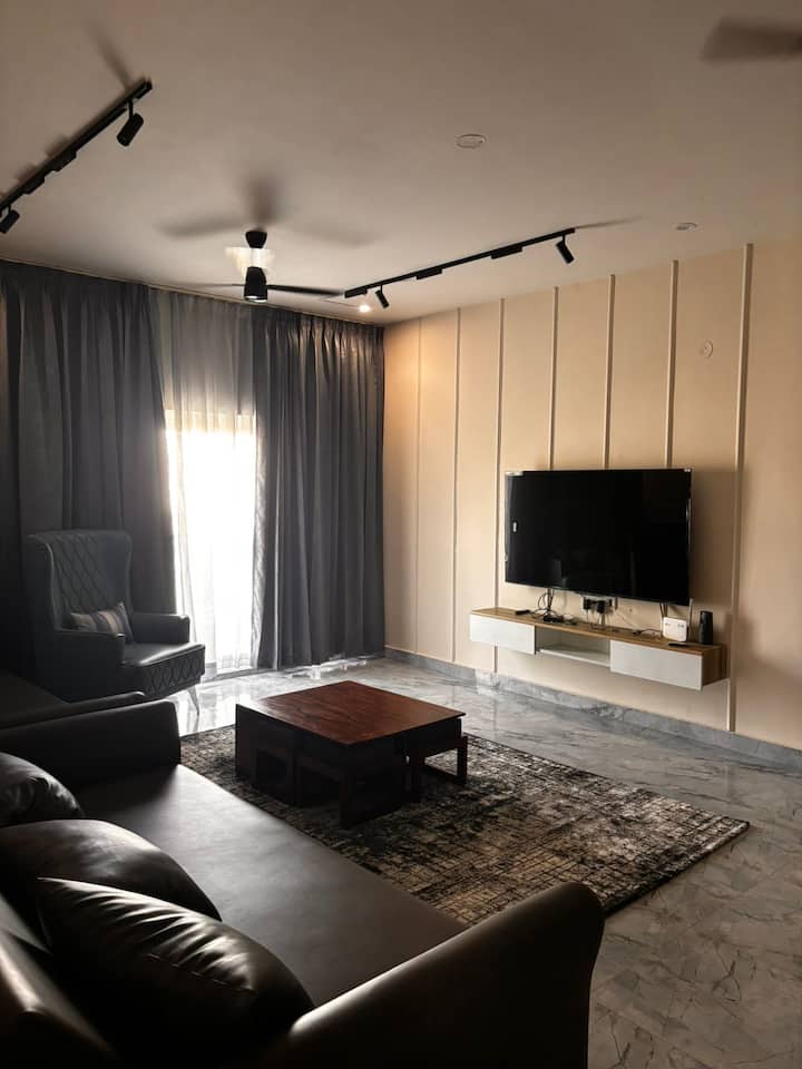 Mishan Abode - Entire Apartment At First Floor - Mysuru