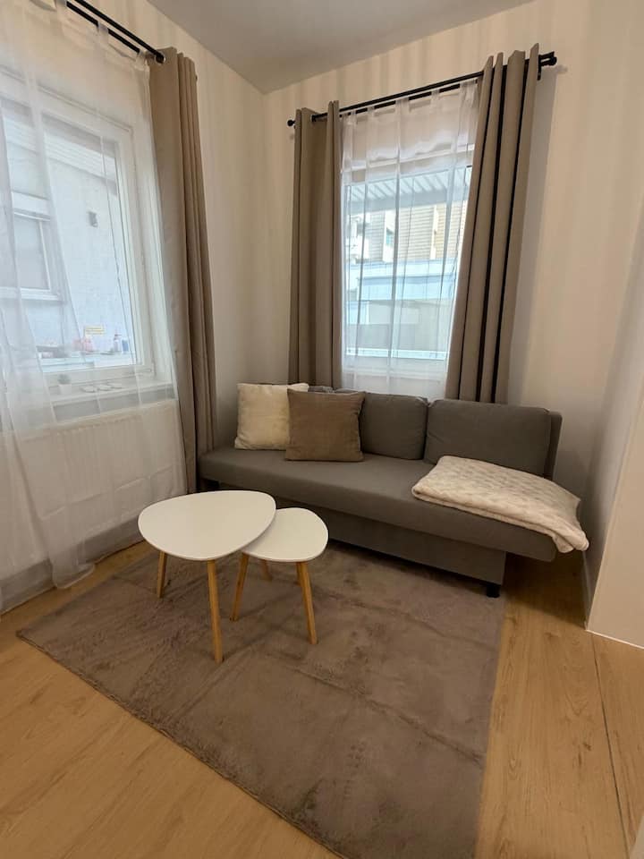 Wunderschönes Appartement Neu Eingerichtet - Esslingen