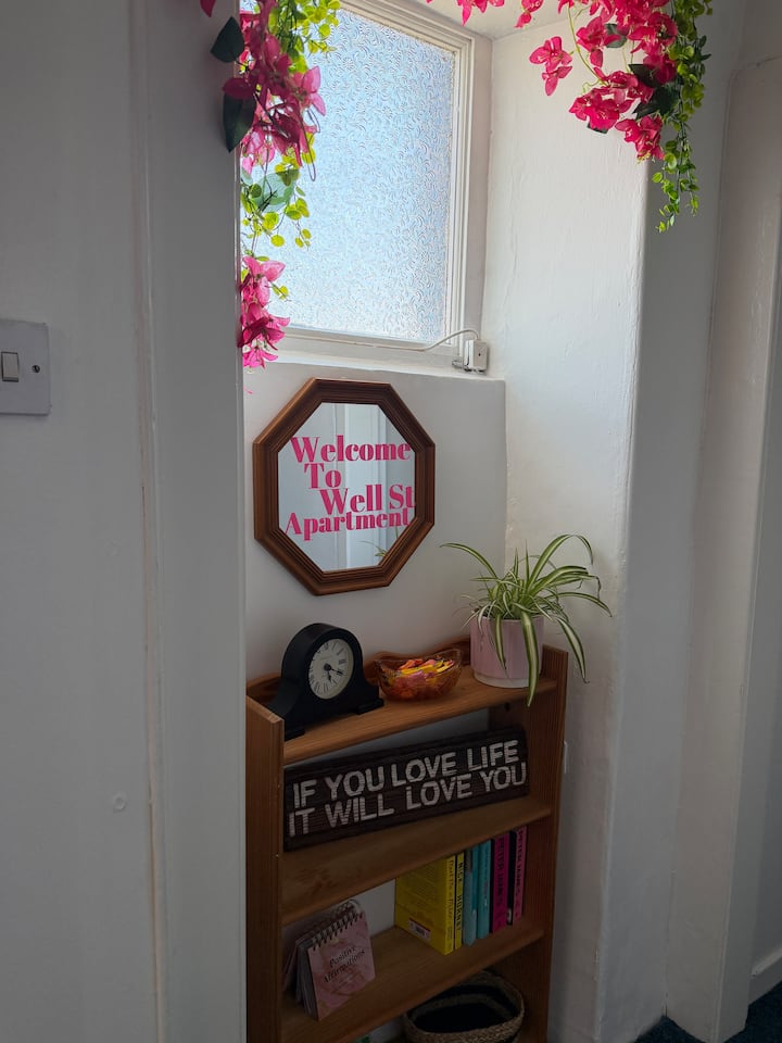 Well St Apartment - Moffat