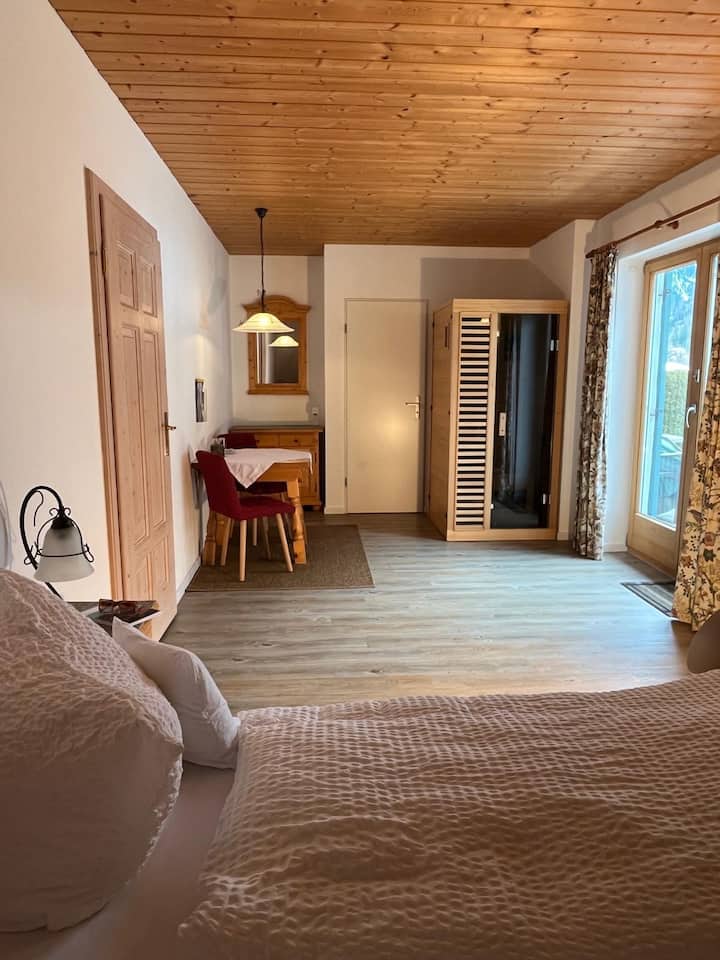 Doppelzimmer Mit Terrasse Und Infrarotkabine - Mittenwald