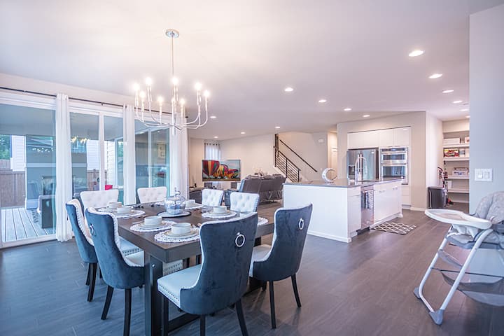 Po3: Novelty Villa, Newly Built, Fenced- 5br - Port Orchard, WA