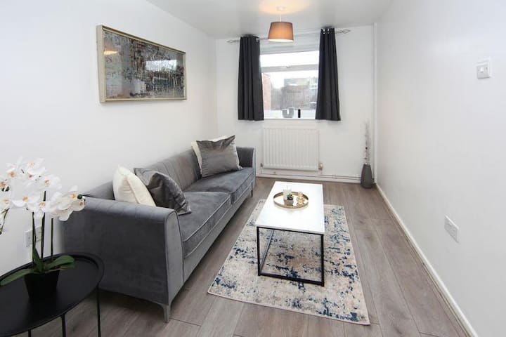 Donnington | 3 Bedroom | Free Parking | - Telford