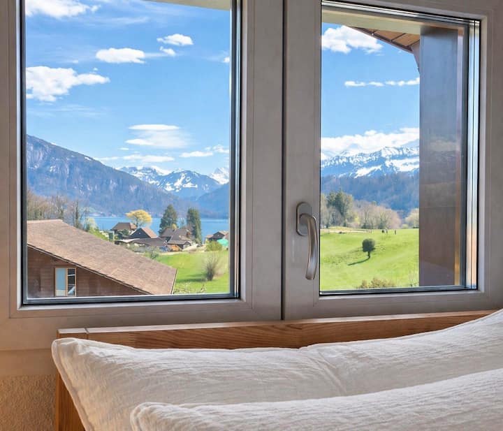 Mountain View Loft – Free Parking, Balcony, Views - Spiez