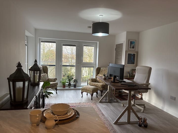 Bright Flat At Most Popular West End Glasgow - Kelvingrove Art Gallery and Museum