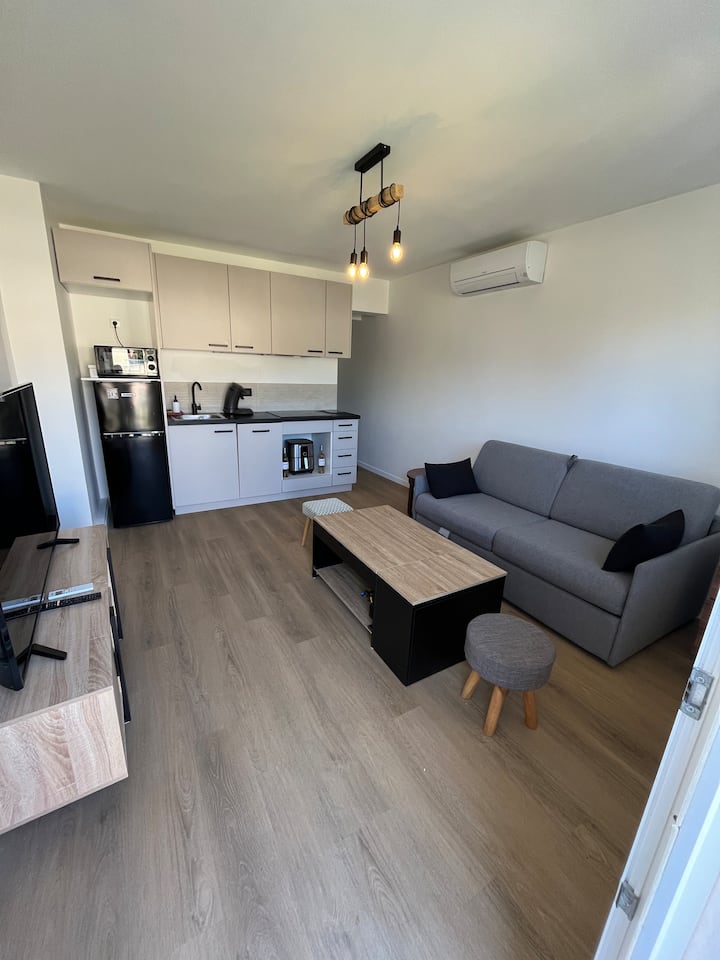 T2 Centre-ville, Plage à Pied, Calme, 4 Couchages - Cavalaire-sur-Mer