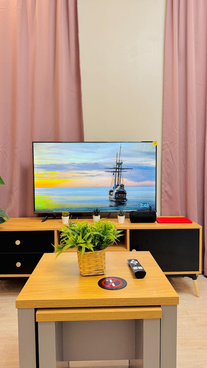 Modern Cozy Stay Dumaguete | Near Valencia & Beach - Philippines