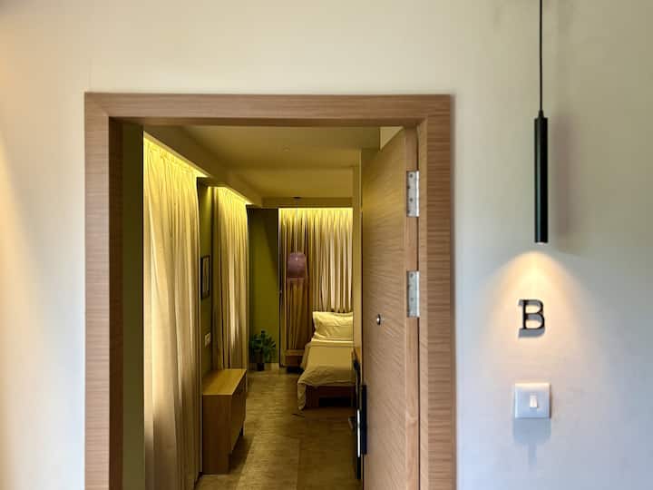 The Corner Suite 3 : Double Room At Omah - Pune