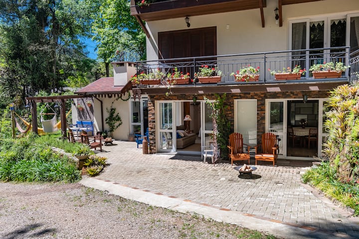 Quintal Do Garnizé - Beija-flor 2 / Divisa Gramado - Nova Petrópolis