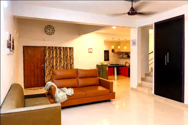 Coastique Villa Nearby To Beach - ビシャーカパトナム