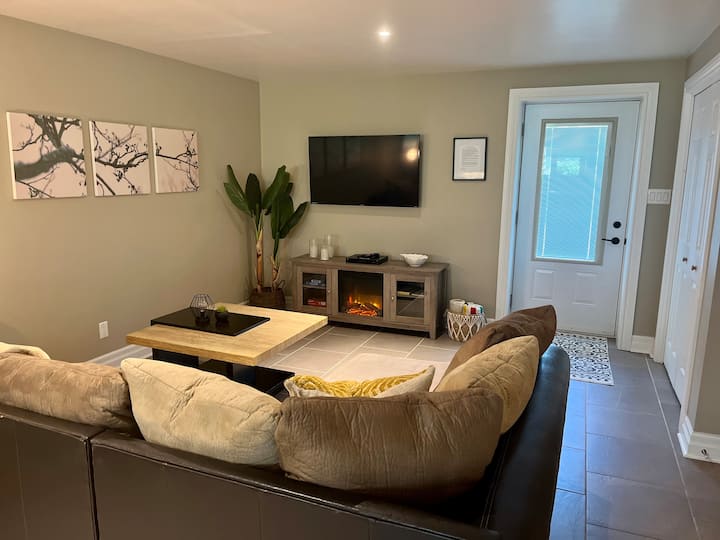 Apartment Down By The Bay - Parry Sound
