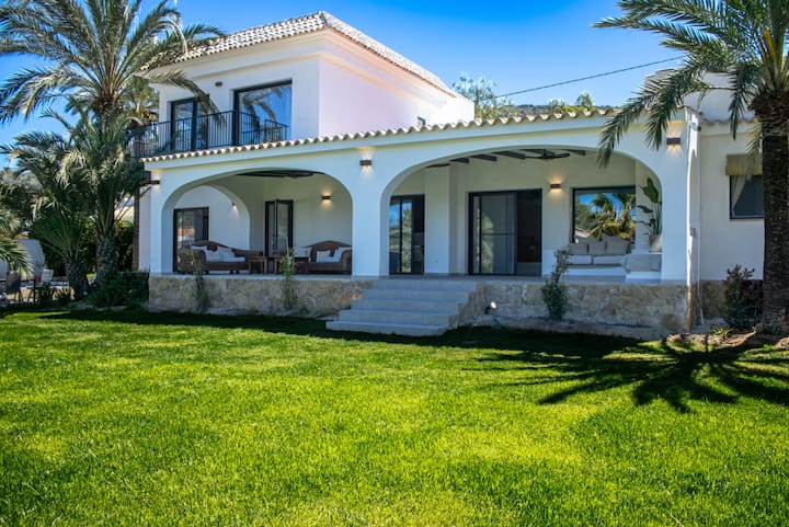 Villa De Lujo Estilo Ibicenco En Albir, Benidorm - L'Albir