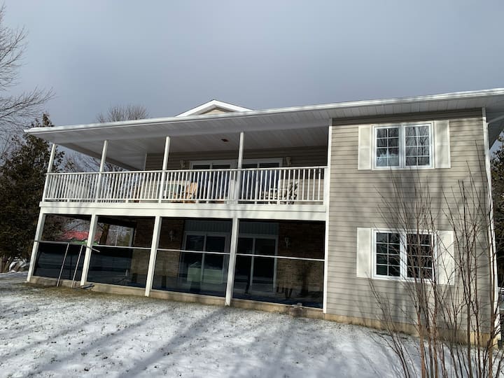 Blue Mountain Views - Collingwood