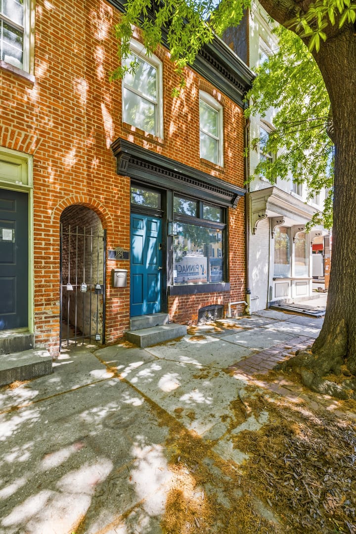 Exciting Modern Elegance In Fells Point - Baltimore, MD