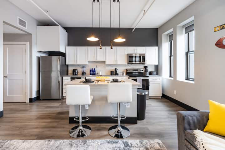 Pittsburgh Southside Retreat | Elevator | Sleeps 4 - Pittsburgh